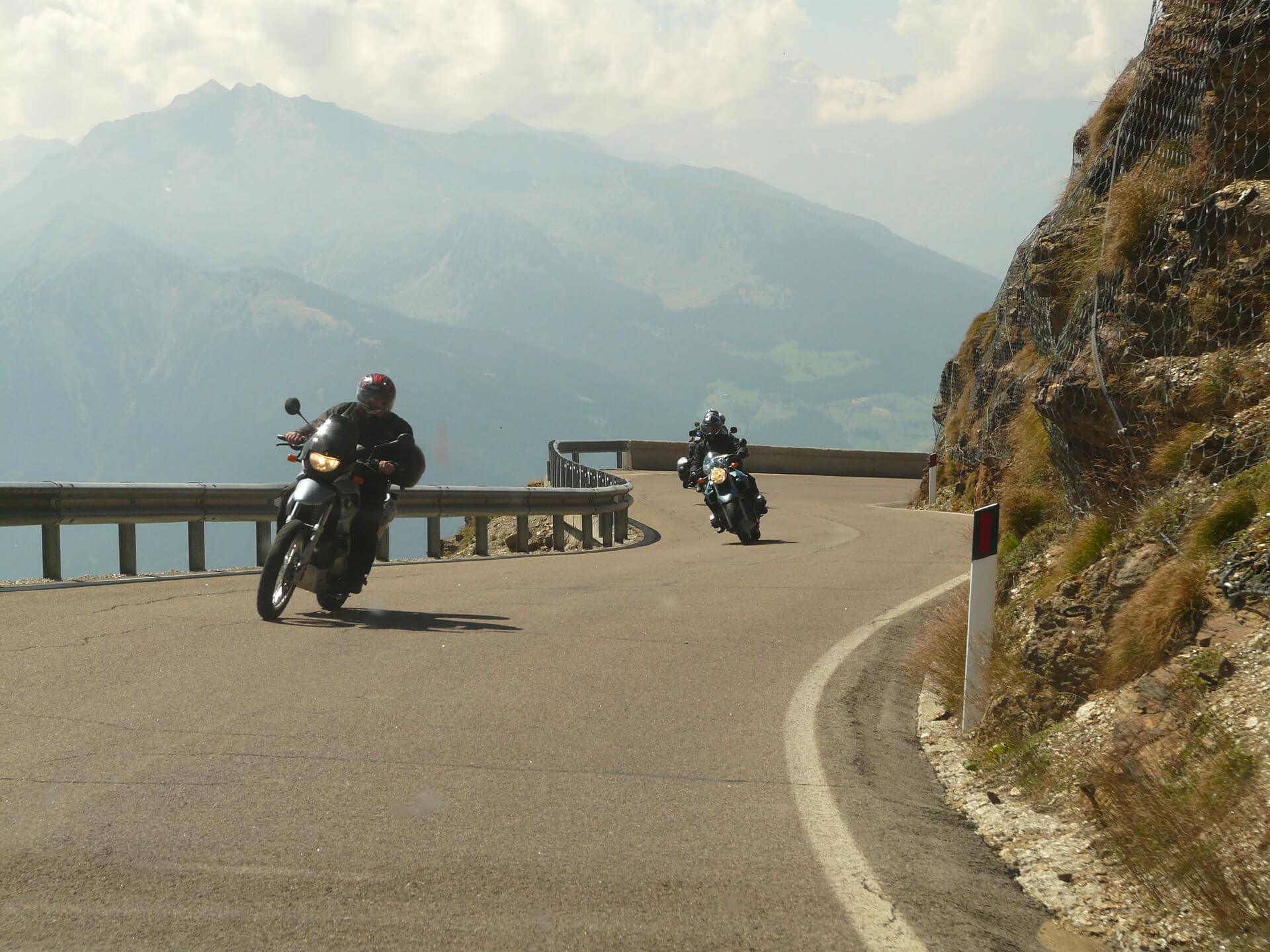 4 Tips to Effectively Corner a Motorcycle- Ed Smith, AutoAccident.com