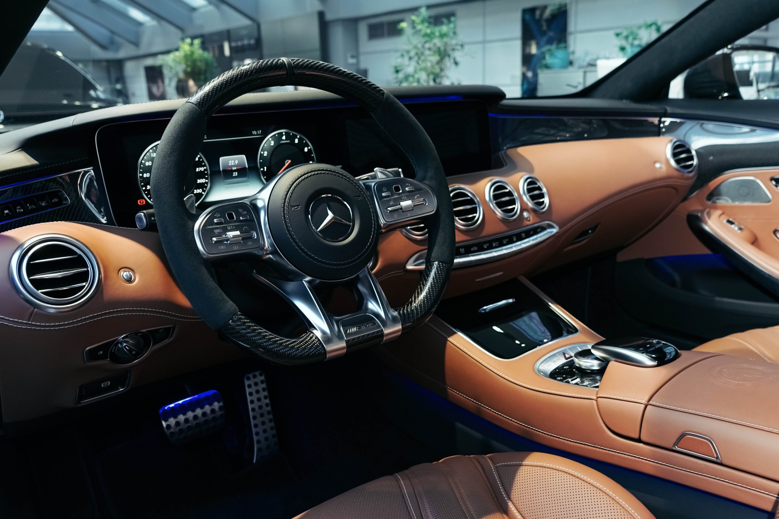 The Dangers of Steering Wheel Decorative Emblem Decals